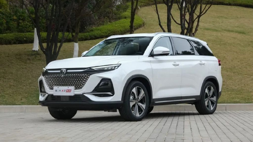1.5T+7座+智能车机，只卖10万元，第二代长安X7PLUS爆款预订？-新浪汽车