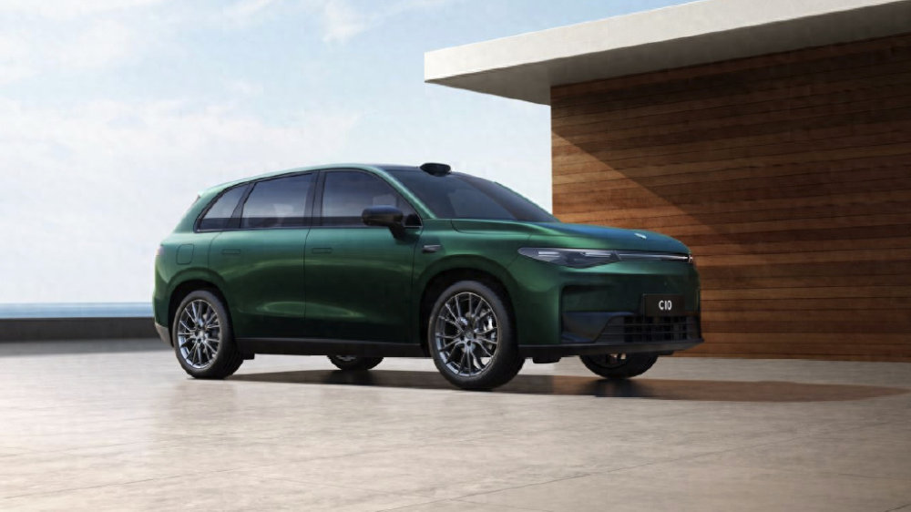 零跑C10只要一半的钱 理想L7要被吓哭了-新浪汽车