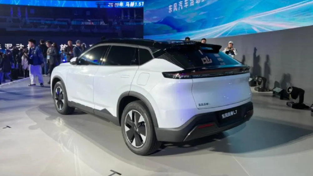 综合续航1500km，首搭马赫电混PHREV技术，东风风神L7会火吗？-新浪汽车