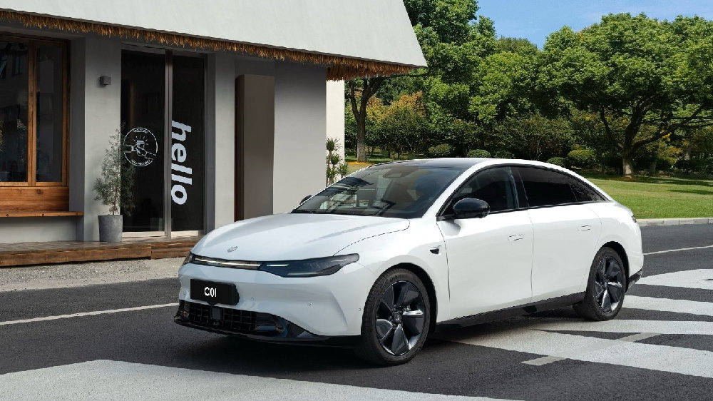 零跑全新C01遇上长安启源A07怎么选？听听车主怎么说-新浪汽车