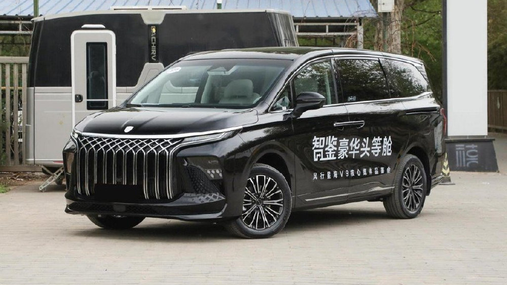 MPV迎来“新卷王”，车长超5米2，配三联屏+NOA，续航达1300km-新浪汽车