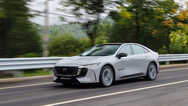 马自达EZ-6：深蓝SL03同平台打造，大空间+高配置，1.5L增程+纯电-新浪汽车