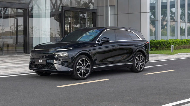 AI代驾解放双手！小鹏G9：2个激光雷达+双Orin芯片+800V平台+XNGP-新浪汽车