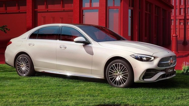 奔驰C级也用上8295芯片了？新款售价33.48万元起-新浪汽车