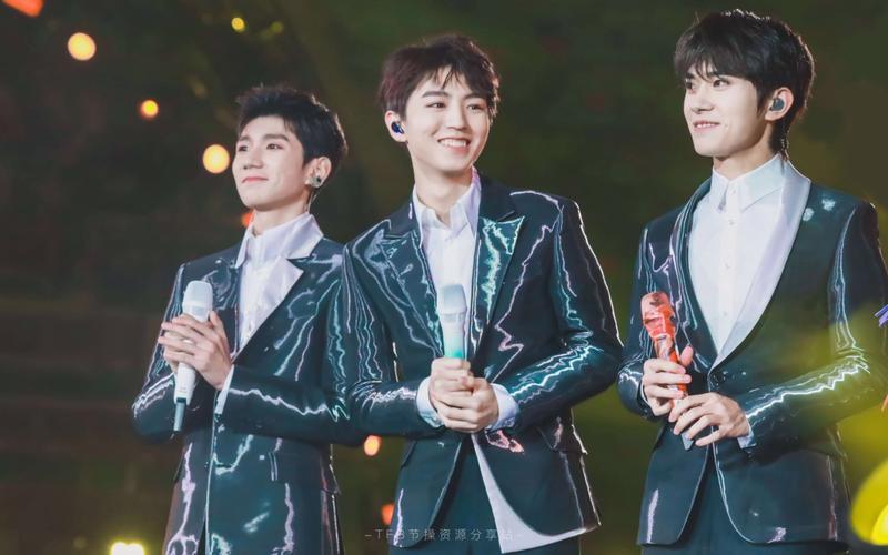 TFBOYS十周年演唱会筹备中，周边酒店已被抢订光，被称为年度盛典