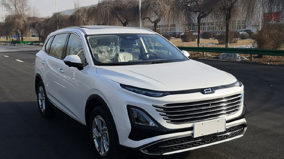 一汽奔腾T90谍照曝光，外形很独特，搭载1.5T/2.0T发动机-新浪汽车