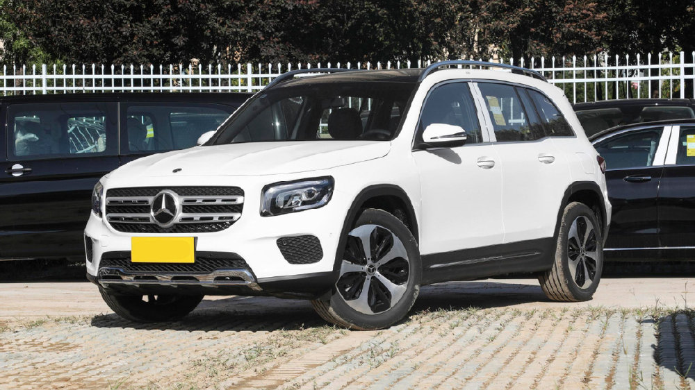 实拍奔驰GLB，造型动感配置丰富，搭载1.3T和2.0T动力，值得选吗？-新浪汽车