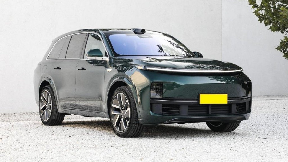 33.98万起售，大六座布局，可用油可用电，带你看理想L8-新浪汽车