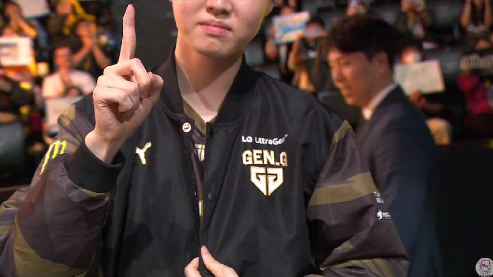 GenG击败HLE晋级决赛拿到MSI名额！Chovy想要4连冠|决赛|名额|晋级_新浪新闻