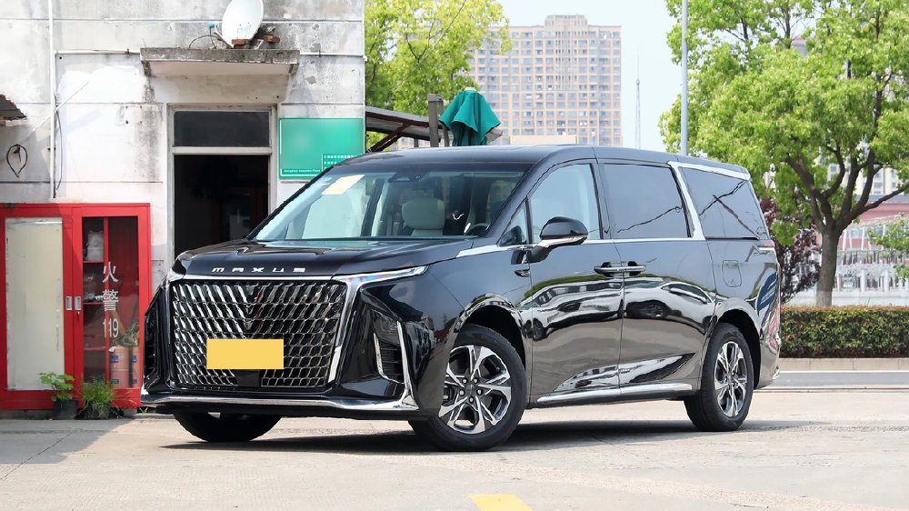 全尺寸智能MPV，内饰宽敞又豪华，商用家用好帮手，解读大通G90-新浪汽车