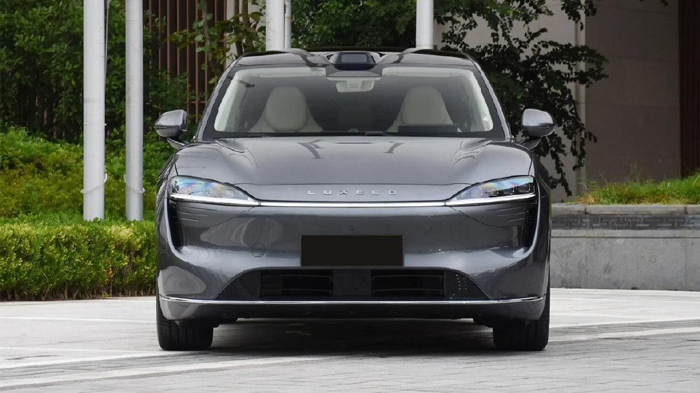 24小时订单破6000台，智界R7真的切中了国人的用车需求？-新浪汽车