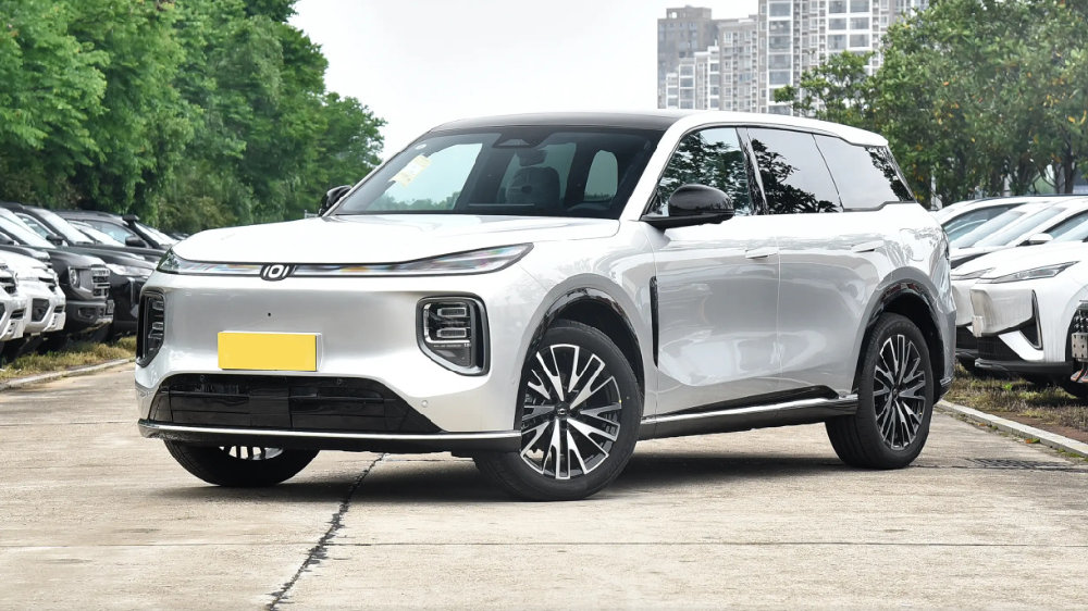 试驾体验长安启源Q07，油耗3.9L+吃92粗粮，仅12.98万起售-新浪汽车