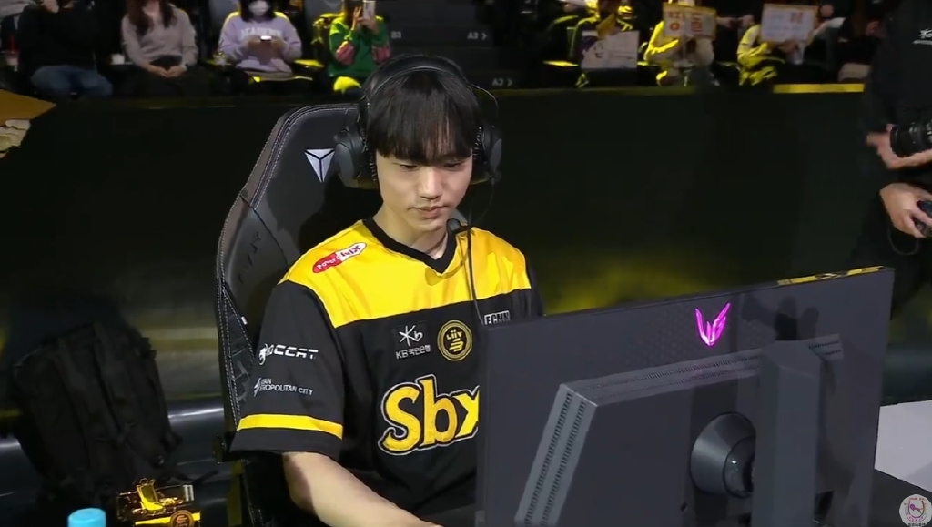 LCK新生代神仙打野！LSB连抢3条关键龙击败KT