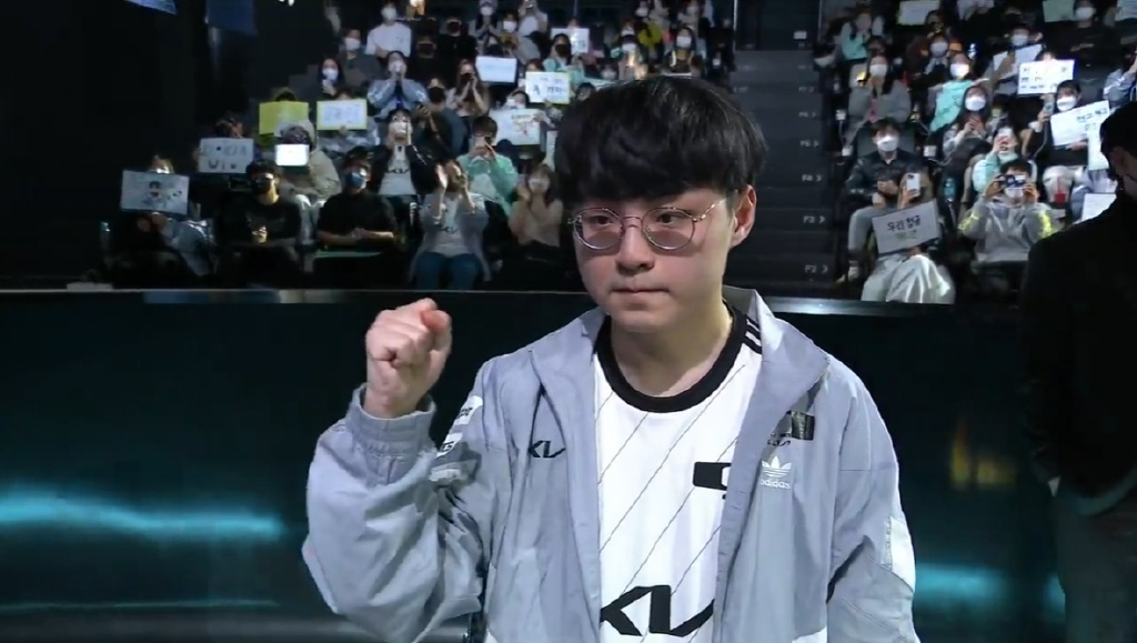 12分钟7比0！LCK夺冠大热DK惨遭KT碾压