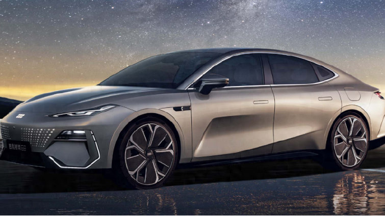 吉利银河E8来了，17.58万元起售，压力给到小米SU7-新浪汽车