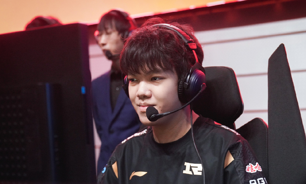 RNG惨遭NIP横扫！丧失季后赛主动权，需看iG、WE的脸色