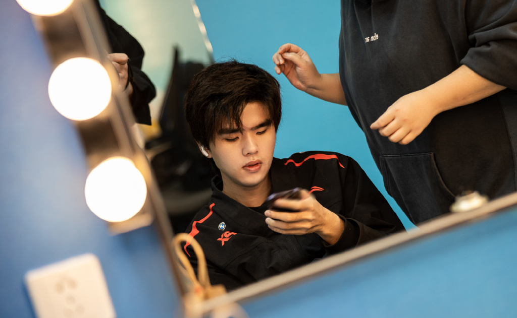 世界冠军AD转辅助？前V5教练爆料：LWX想要转辅助了