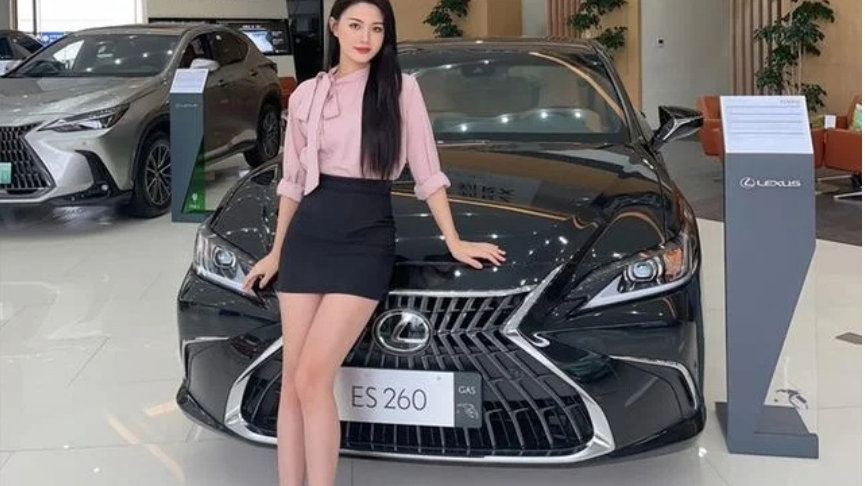 雷克萨斯ES200，“特价15.7万”-新浪汽车