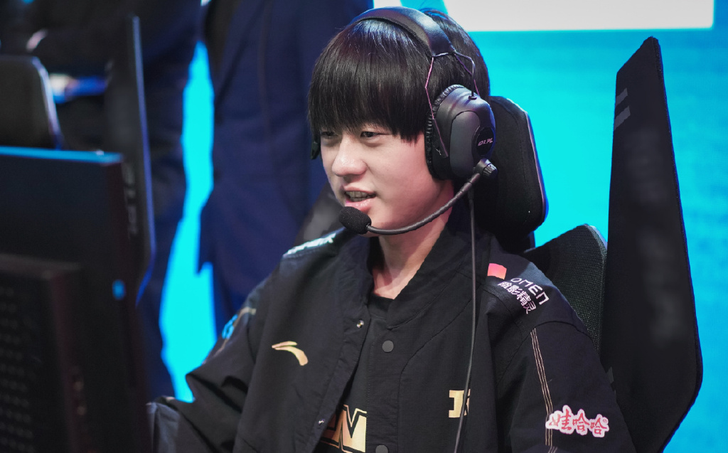 RNG惨遭NIP横扫！丧失季后赛主动权，需看iG、WE的脸色