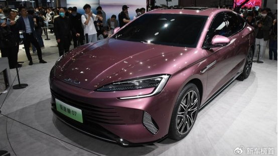 比起海豹DM-i、深蓝SL03，零跑C01增程版更值等待-新浪汽车