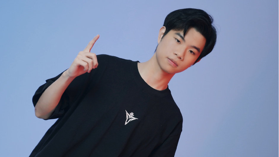 Doinb透露V5新赛季阵容：Zoom、小许秀、Photic|Doinb|rookie|赛季_新浪新闻