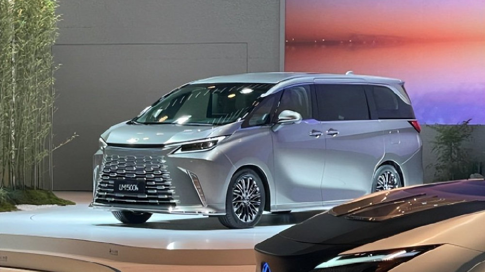 4月上海车展，现场这5款MPV将非常火爆，想去看的要做好准备-新浪汽车