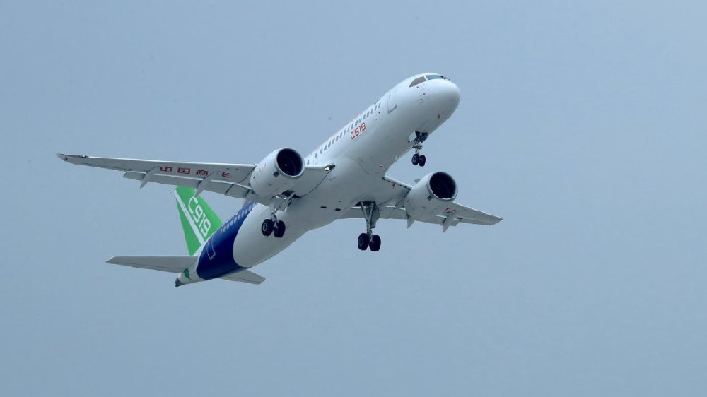 没停飞！新一架C919再次试飞，CJ-1000A已升空测试，装机指日可待|试飞|飞机|发动机_新浪新闻