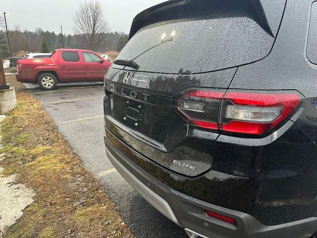 被称为“大号CR-V”，本田飞行员曝光，配V6+10AT，或年底上市