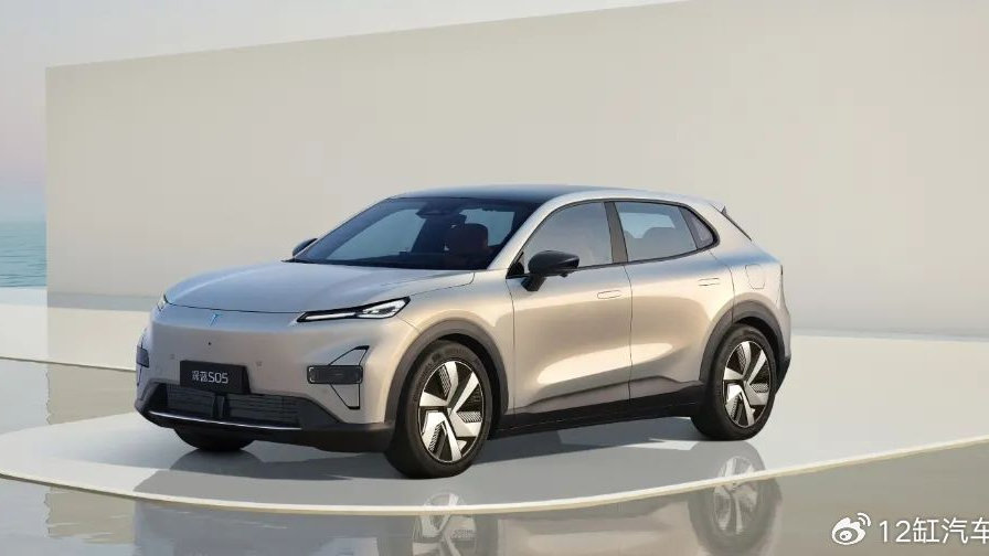 15万级纯电SUV卷王之争，银河E5刚上位，深蓝S05就来了-新浪汽车