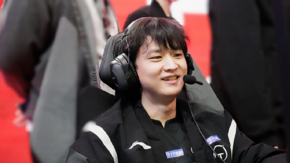 YSKM新手期到了？TT终结iG连胜，焕峰关键决胜局出手了|决胜局|比赛|炸弹人_新浪新闻