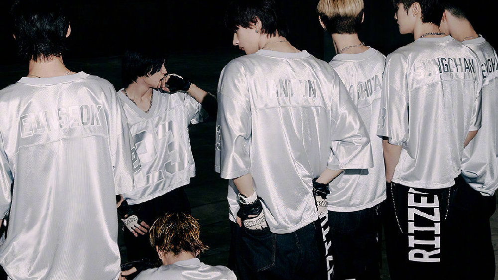 RIIZE将于10月27日公开新单曲《Talk Saxy》，展现与众不同的魅力|Talk Saxy|单曲|音源_新浪新闻