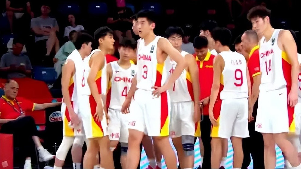 U17中国男篮惨负美国84分，对手33次抢断，中国队最后7分钟0分|布泽尔|中国队|中国男篮_新浪新闻
