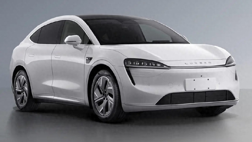 智界 R7 上市售25.98万起，续航802km，竞争Model Y能逆转局势吗？-新浪汽车