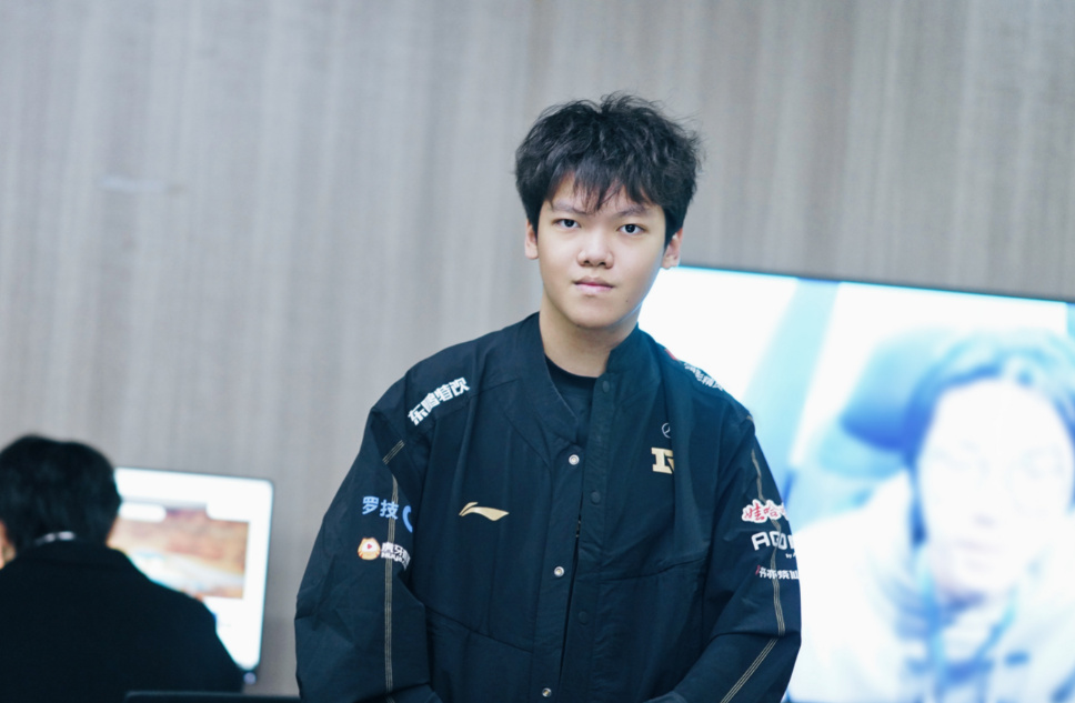 RNG惨遭两连败！Wei状态低迷，GALA神奇不在