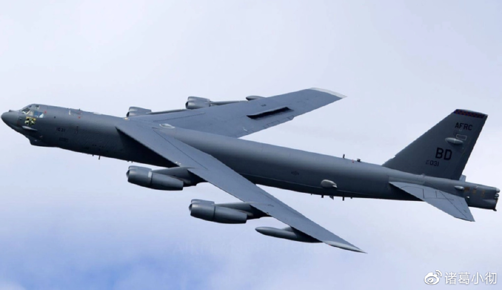 B52飞日本海，开辟新战线？美日盯上北方四岛，俄被迫征兵14万