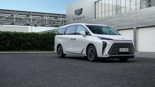 26.99万起！30英寸6K曲面屏+骁龙8155！全新GL8陆尊这配置真逆天-新浪汽车