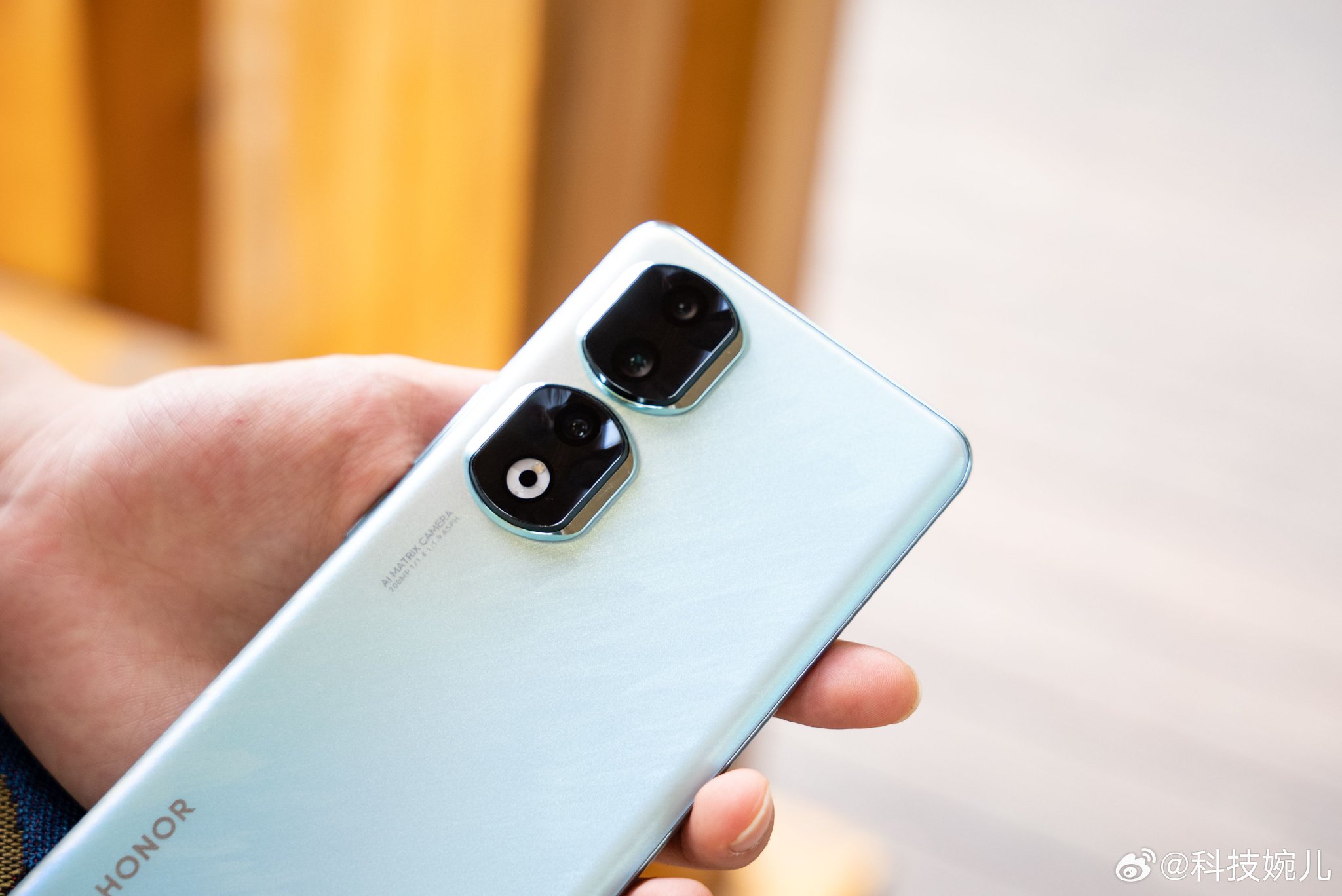 家人们晚上好 和大家分享一组荣耀90Pro的图赏……|荣耀|手感|手机_新浪新闻