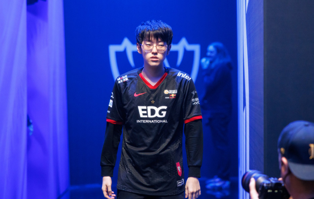 Scout真的不回EDG了？知名网站已将FoFo归为EDG中单