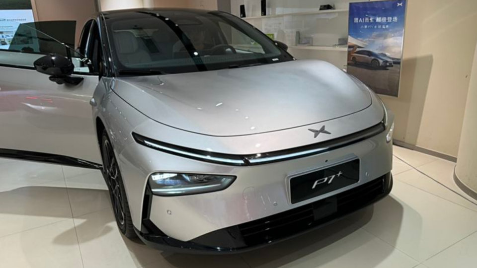 小鹏P7+重磅上市！对比同级别的领克Z10，P7+的性价比到底如何？-新浪汽车