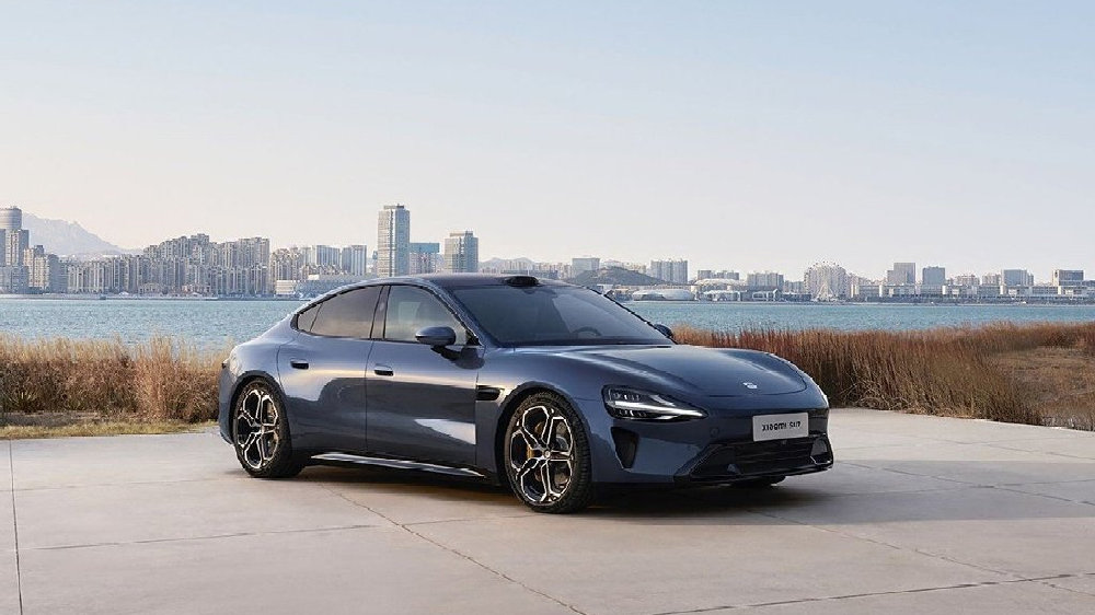 20万级纯电C级轿车 领克Z10和小米SU7怎么选？-新浪汽车