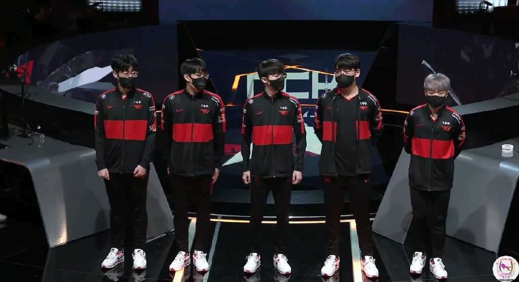 S12的T1：“世一下”和队史最烂教练能擦出什么样的火花？|队史|总决赛|春季赛_新浪新闻