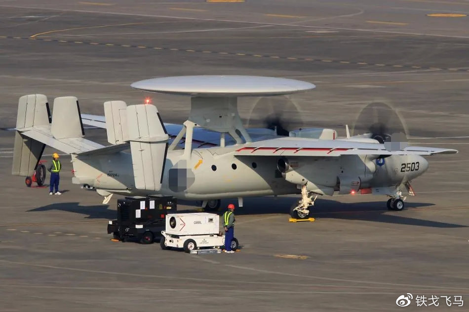 台伪空军E-2K伤重不治，高级飞官就这水平？|预警机|空军|起落架_新浪新闻