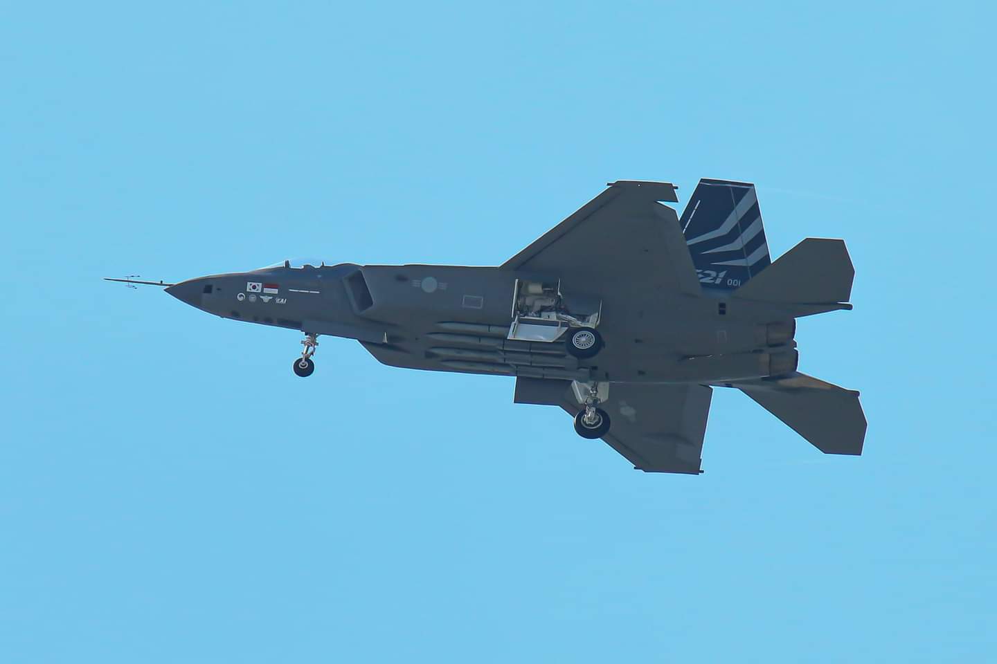 21年磨一剑！韩国KF-21首飞成功，综合作战性能仅相当于歼-10C|KF-21|战斗机|KF-X_新浪新闻