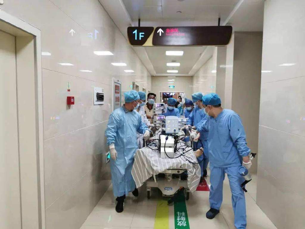 林志颖最新伤情进展：入院10天后转出ICU，还有多个手术待安排