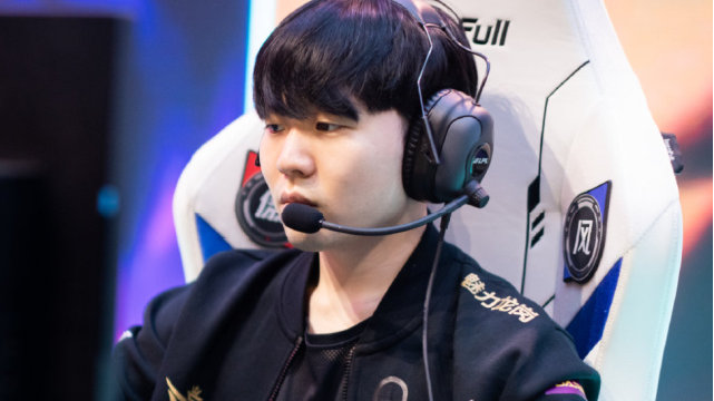 V5止步夏季赛！宋义进尽力了！RNG躺进世界赛又迈进一小步！|宋义进|积分|春季赛_新浪新闻