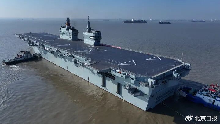 媒体关注：四川舰进行首次航行试验|四川省|无人机|两栖攻击舰_新浪新闻