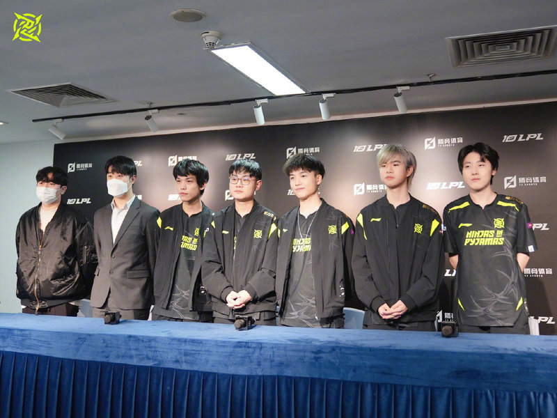 深晚专访深圳NIP主帅Duke：执教首秀开门红，但仅为自己打5分|Duke|深圳市|教练_新浪新闻