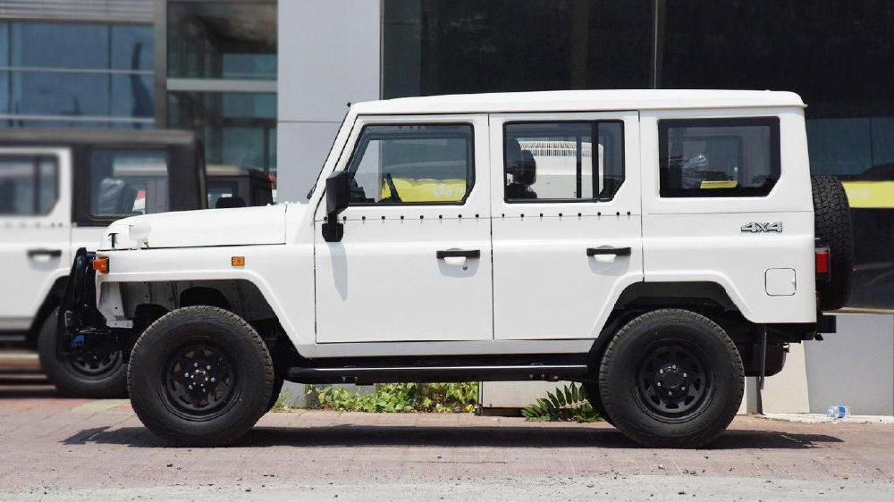 新款BJ212实车曝光，方门硬顶，新底盘，加长115mm，搭载2.4T动力-新浪汽车