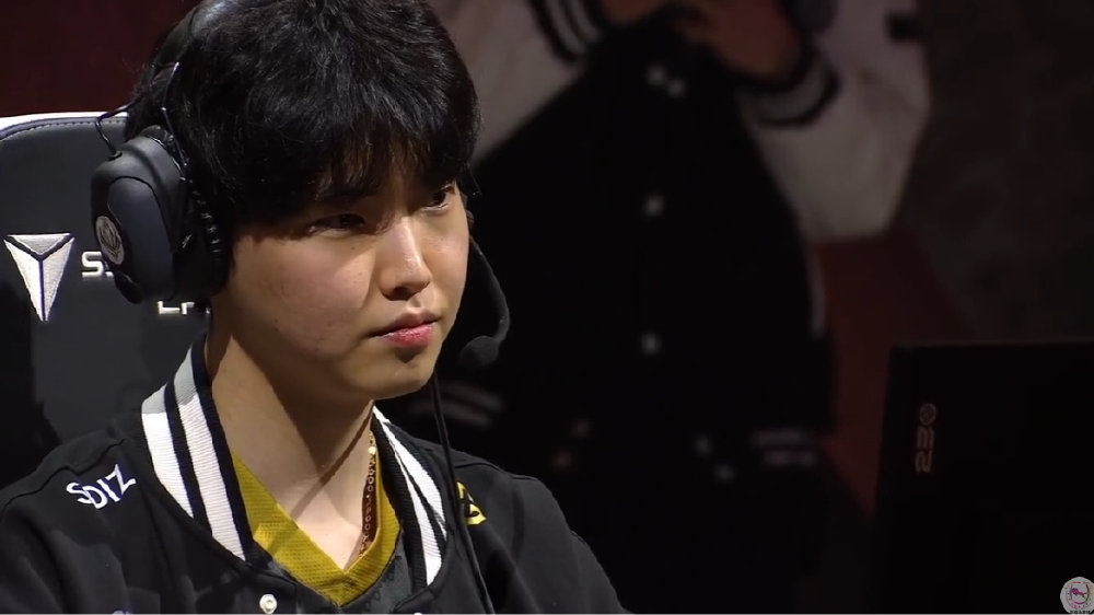 纯虐菜？GenG三比零淘汰C9！中韩再次包揽四强|中韩|赛区|泰坦_新浪新闻