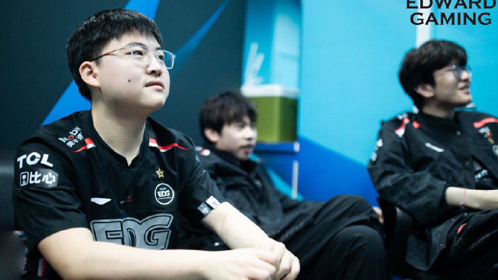 EDG战胜IG，RNG悄然上热搜！DRX粉丝众筹卡车示威|示威|众筹|卡车_新浪新闻